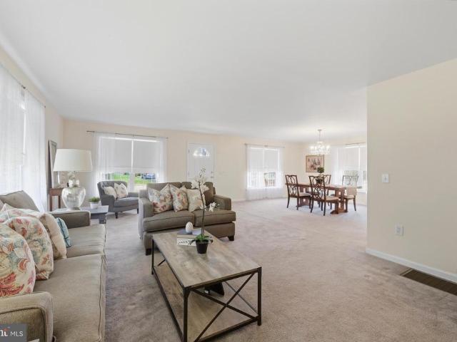 119 Meadowbrook Lane