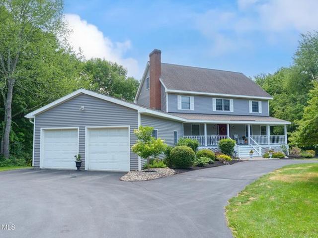 119 Menemsha Ln, Wynantskill, NY 12198
