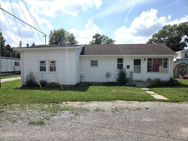 119 N Taylor St, North Baltimore, OH 45872