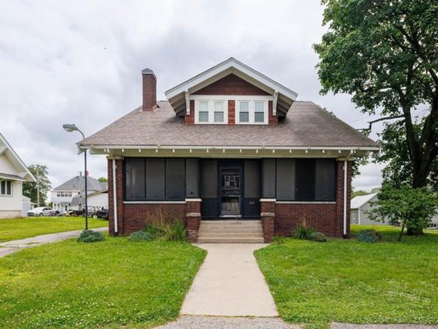 119 N Newton St, Goodland, IN 47948