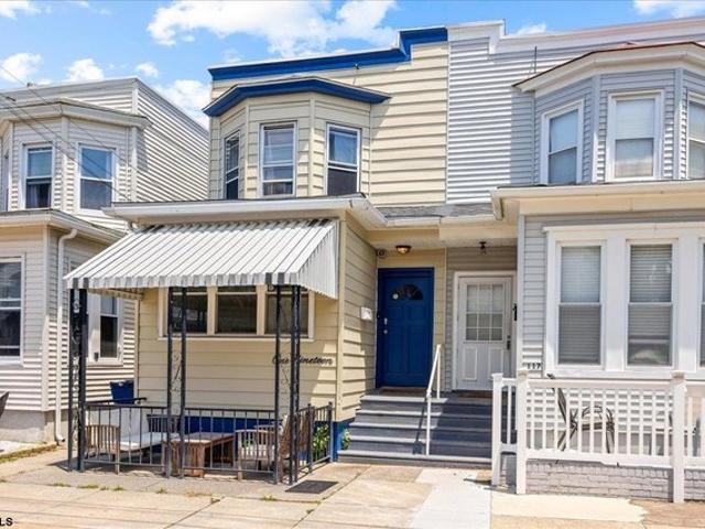 119 N Newport Ave, Ventnor, NJ 08406