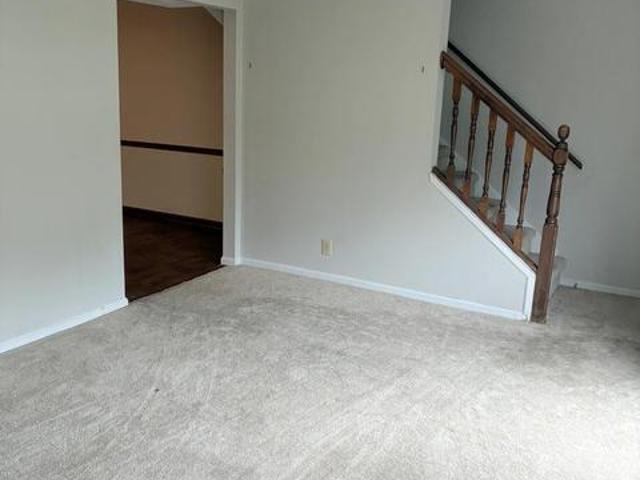 119 N Springs Court
