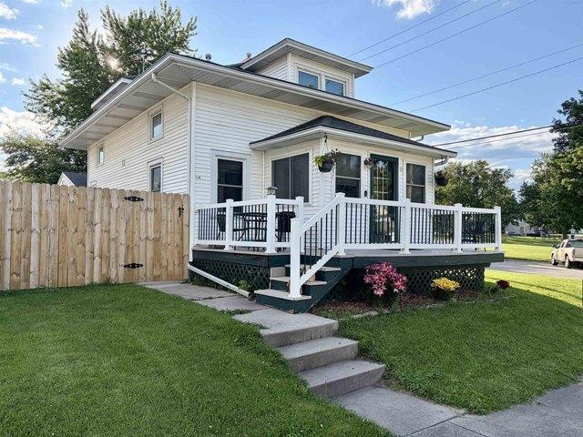 119 NE 7th Ave, Independence, IA 50644