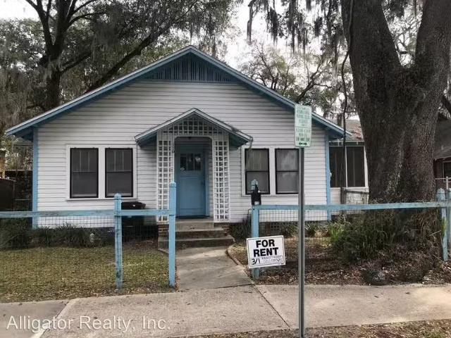 119 NW 11th St 119 Nw 11th St