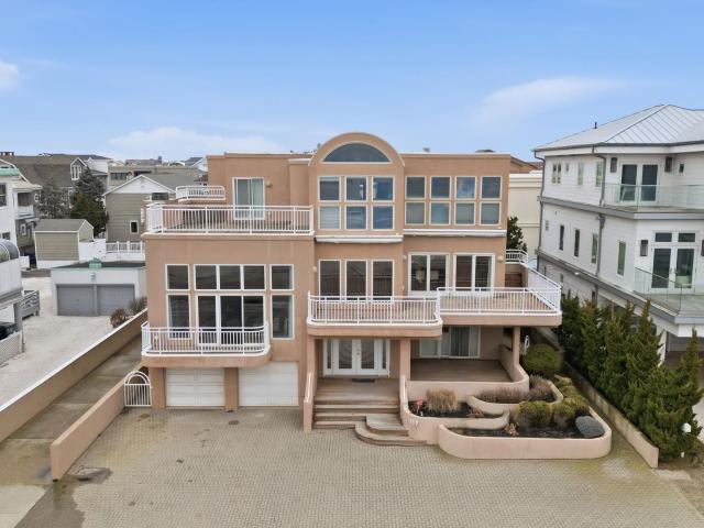 119 S 11 Ave