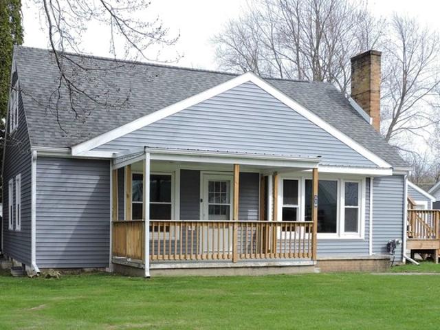 119 S Almont St, Standish, MI 48658