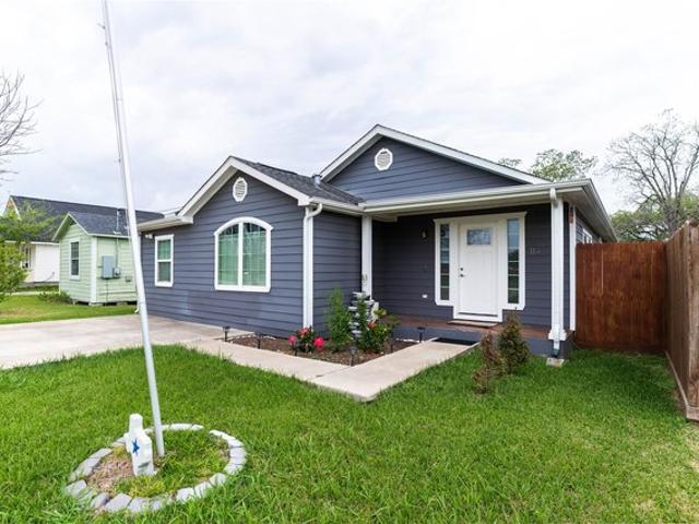 119 S Carroll St, La Porte, TX 77571