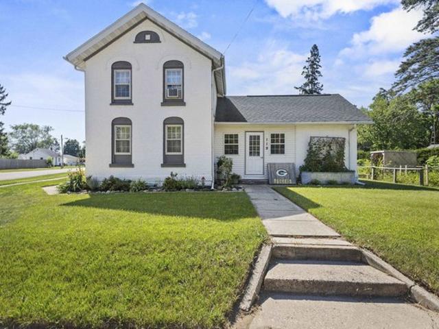 119 S Main St, Pardeeville, WI 53954