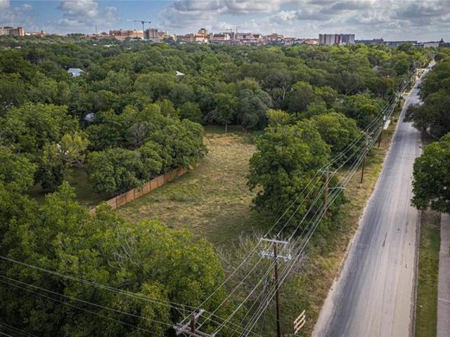 119 S Mitchell St, San Marcos, TX 78666