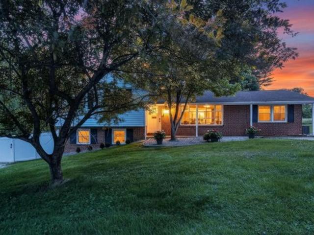 119 Schoolhouse Rd, Sykesville, MD 21784