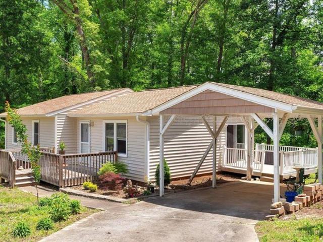 119 Scott Dr, Seneca, SC 29678