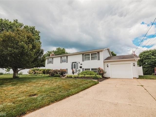 119 Sherwood Dr, Williamstown, WV 26187