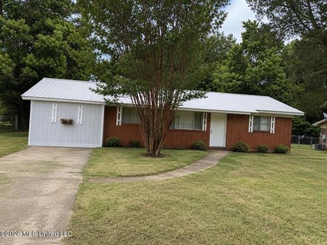119 Shivers St, Pelahatchie, MS 39145