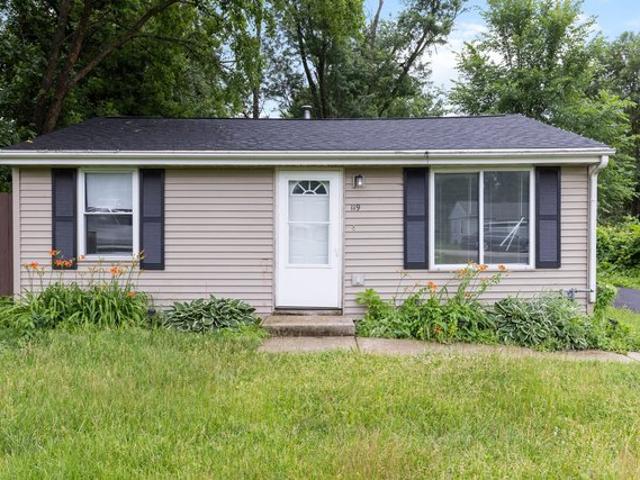 119 Superior Ave, Machesney Park, IL 61115