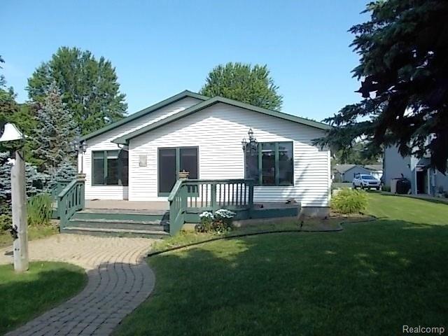 119 Pocahontas Trl, Denton Township, MI 48651