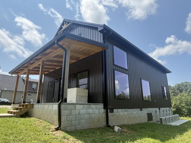 119 Pondview Dr