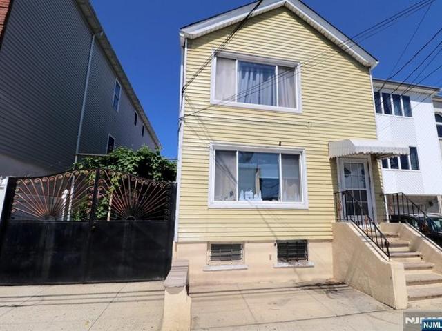 119 Pacific St, Newark, NJ 07105