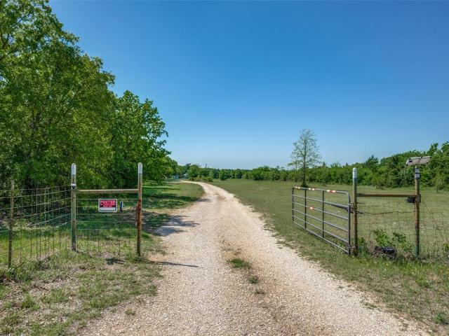 119 Private Road 1186, Decatur, TX 76234 | MLS #20905 | Compass