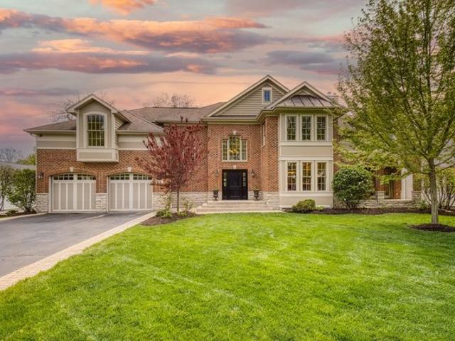 119 Roslyn Rd, Barrington, IL 60010