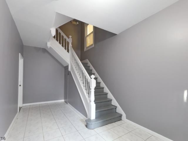 119 Ridgewood Ave