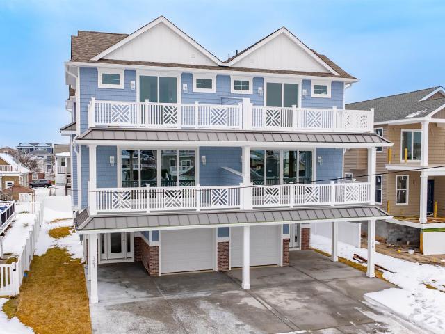 119 W 20th Avenue