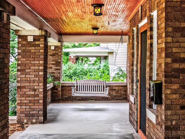 119 W Central Avenue