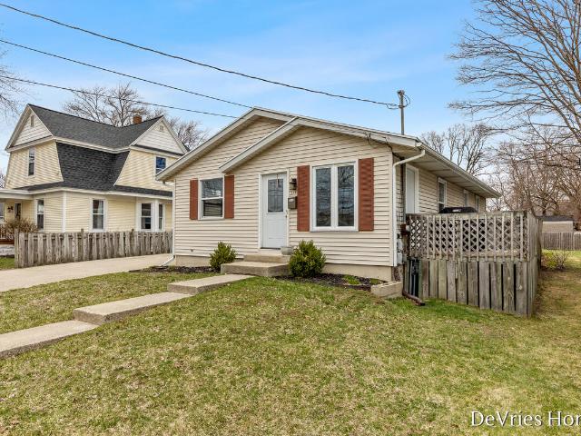 119 W McKinley Avenue