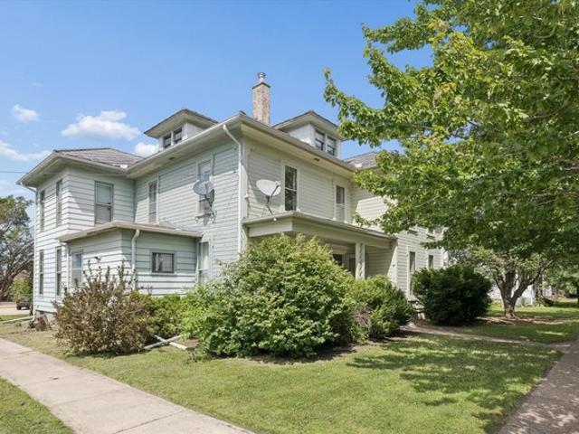119 W North St, Geneseo, IL 61254