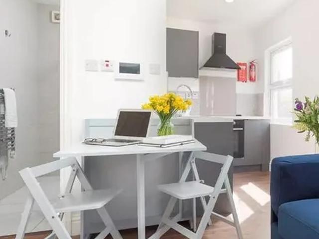 119 Warwick Road, London, SW5 9EH, United Kingdom | Studio apartment for rent #105978334 | Rentberry