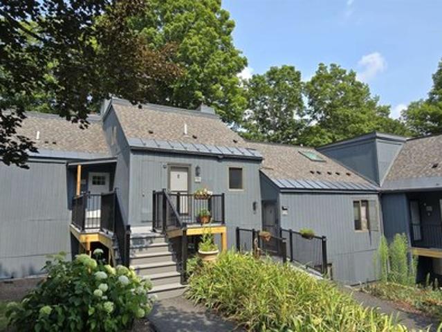119 Williams Ln Unit 12G, Hartford, VT 05059