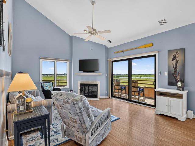 119 Tarpon Court