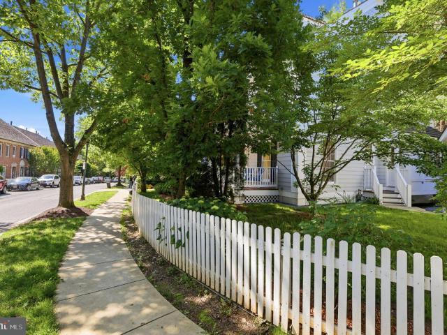 119 Thurgood St, Gaithersburg, MD 20878 | MLS #MDMC2235