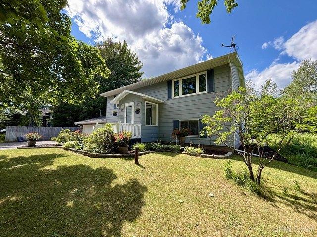 119 Veda St, Marquette, MI 49855
