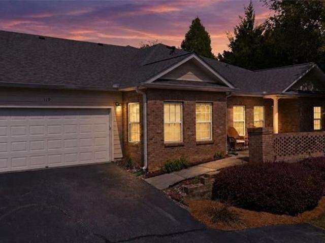 119 Villa Park Cir, Stone Mountain, GA 30087
