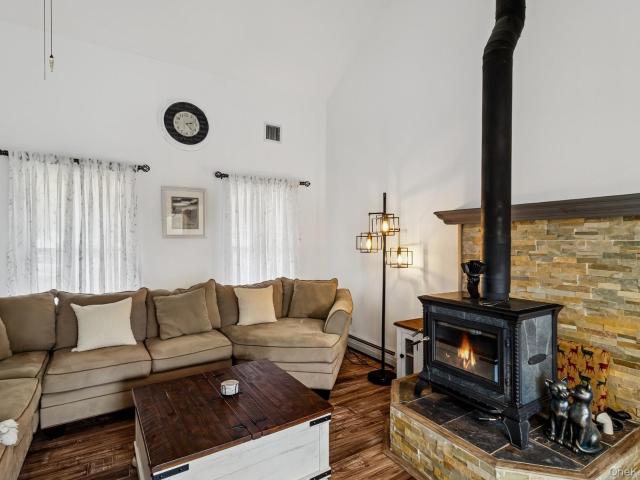 119 Vineyard Way