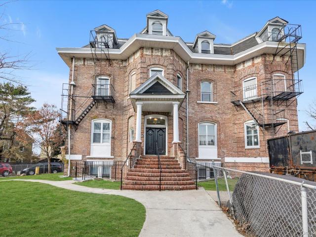 11 41 rd Street | Compass
