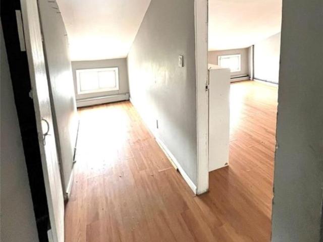 11 51 Welling Court
