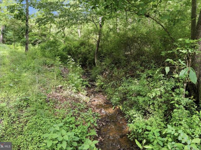 11.95AC Luxemburg Rd