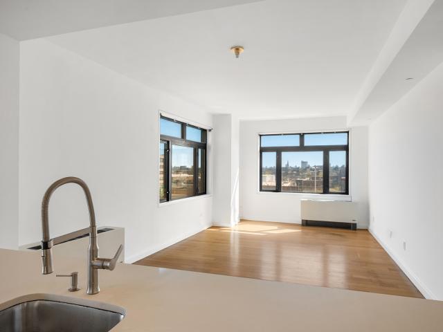 11 02 49th Avenue, Unit 5I