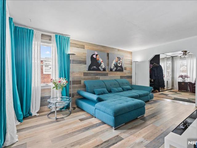 11 05 4th Street
