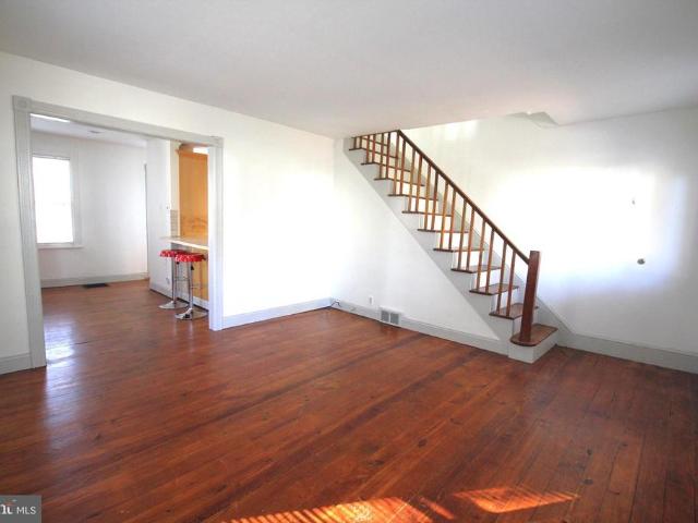 11 13 Hart Avenue