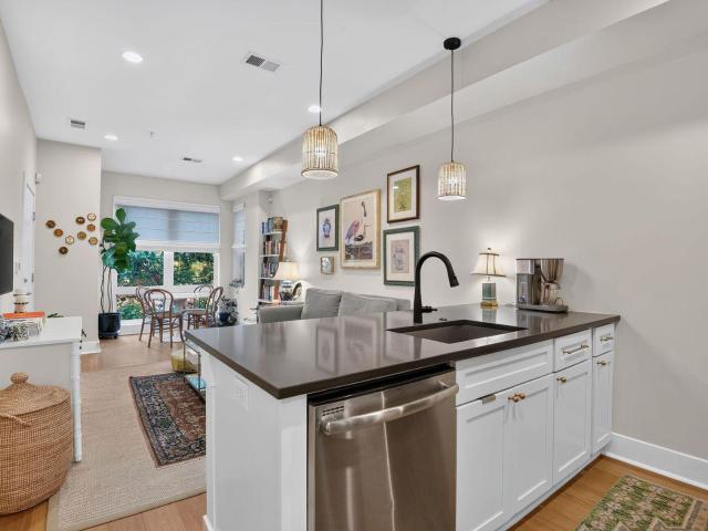 11 15th Street NE Unit# 8, Washington, US, DC