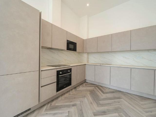 11 27 Hythe Street, Kent, DA1 2 bed apartment to rent £1,700 pcm £392 pw