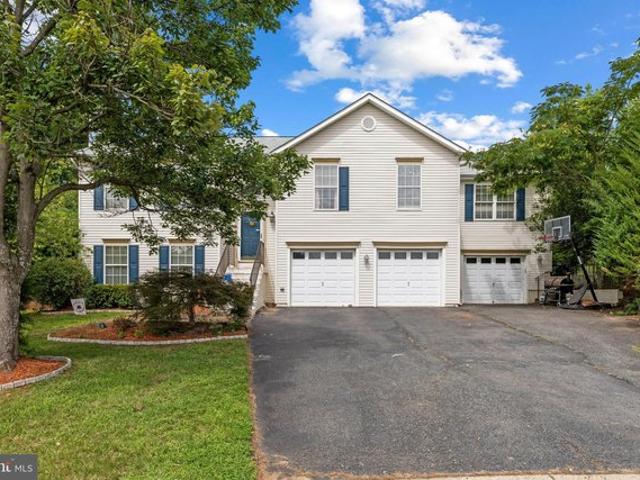 11 Tenbrooke Ct, Stafford, VA 22556