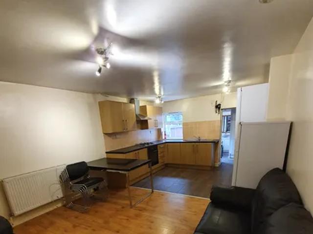 11 Teignmouth Road, London, NW2 4DX, United Kingdom | 5 bed house for rent #158855884 | Rentberry