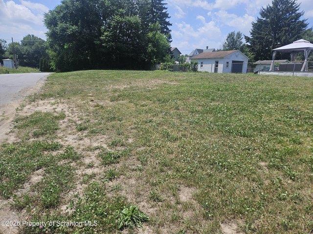 11 Throop St, Scranton, PA 18508