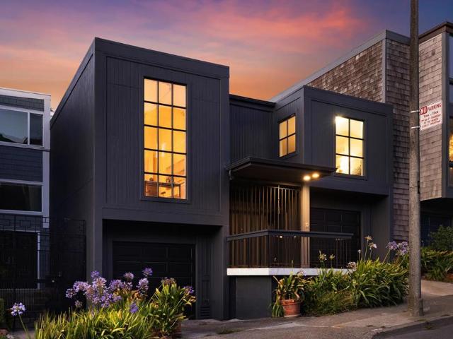 11 Topaz Way