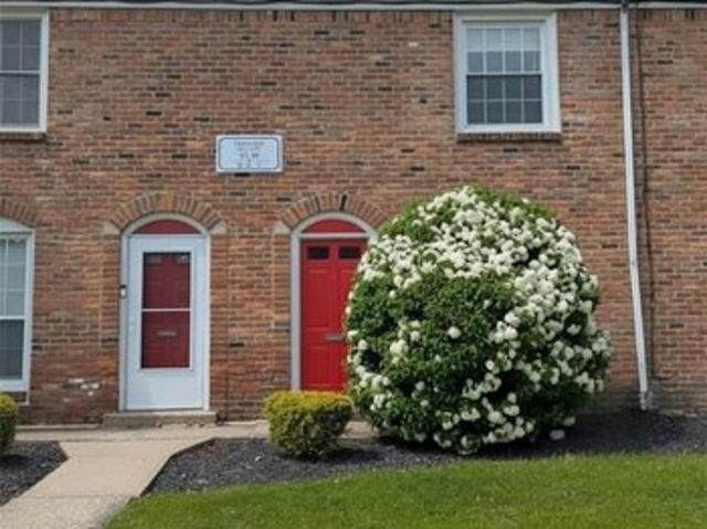 11 Trenton Sq Unit T36, Euclid, OH 44143
