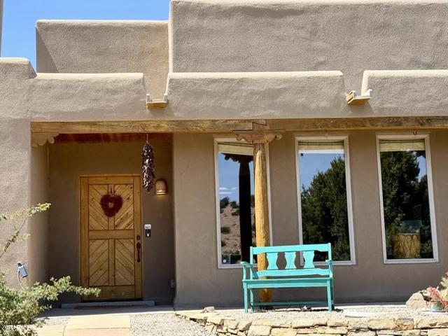 11 Tres Amigos Rd, Placitas, NM 87043