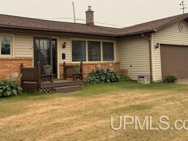 11 Trimountain Ave, South Range, MI 49963